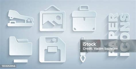 플로피 디스크 서류 가방 문서 폴더 만년필 펜촉 그림 풍경 및 스테이플러 아이콘을 설정합니다 벡터 3차원 형태에 대한 스톡 벡터