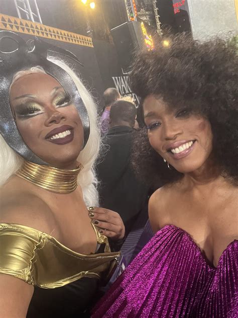 Dax Met Mother Angela Bassett At The Black Panther Wakanda Forever