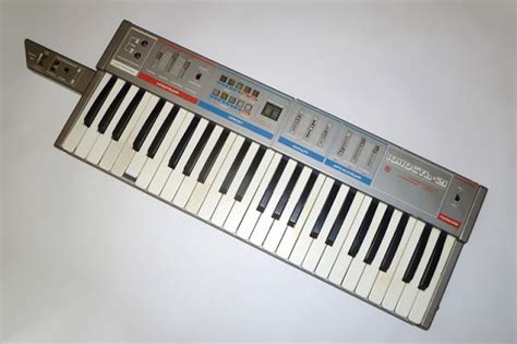Matrixsynth Vintage Soviet Analog Synthesizer Keytar Junost 2 Synthesizer How To