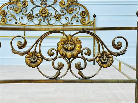 Вінтажне венеційське ліжко Antik Salon