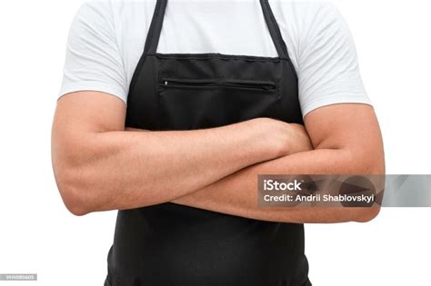 검은 앞치마를 입은 남자의 몸통은 흰색 배경에 고립 된 교차 된 팔을 가지고 있습니다 요리사 또는 웨이터 컨셉 모형 앞치마에 대한 스톡 사진 및 기타 이미지 Istock