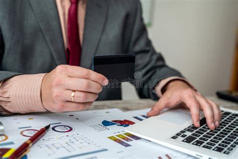 Analyzes Graphic Data And Charts And Graphs Of Effectiveness Of Sales Marketing Project Stock