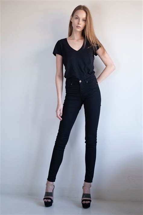 Merilin Perli Model Management