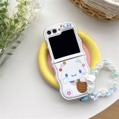 귀여운 캐릭터 웨이브 실리콘 범퍼 손목 스트랩 갤럭시 Z플립5 Z플립4 Z플립3 Flip 케이스 에이블리