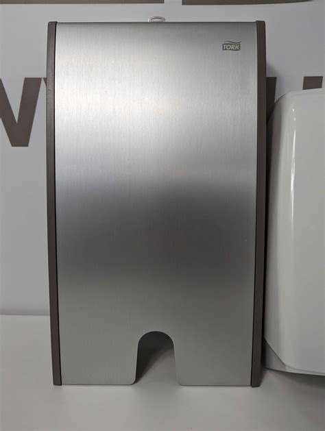 Диспенсер паперових рушників 1 500 грн Медичне обладнання Свалява на Olx