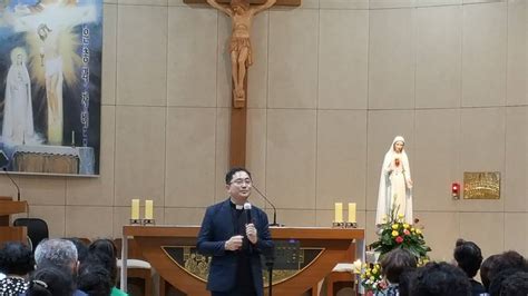 파티마의 세계사도직 한국본부 성모신심피정 829 소록도본당에 계신 김연준 프란치스코 신부님께서 Facebook