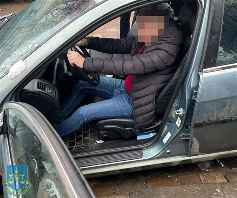 Переправляв ухилянтів за кордон під виглядом водіїв перевізників