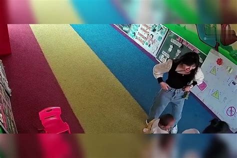 监控下的一幕：：美女：美女穿的好看不美女监控