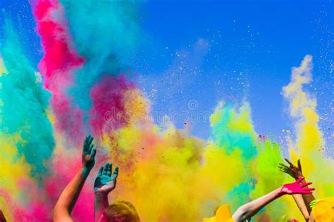 Festival Whose Celebrants Throw Multihued Powders