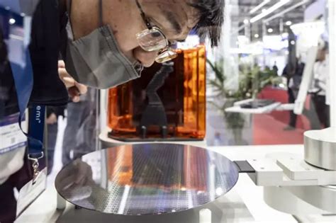 အမေရိကန်နဲ့ ကုန်သွယ်ရေးစစ်ပွဲမှာ တရုတ် ကိုင်ထားတဲ့ ကတ် ၅ ကတ် Bbc News မြန်မာ