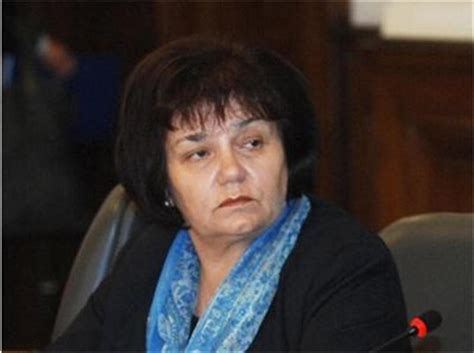 Янка Такева Обезродяват България като изхвърлят Ботев от учебниците