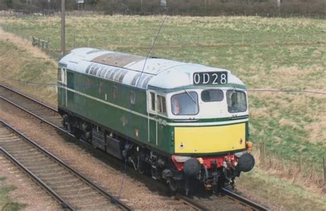 Diesel Train Photo Railway Picture Br Green Class 27 Photograph D5401