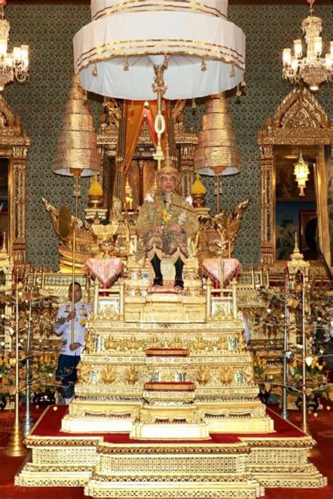 ปักพินโดย Tuput Gul ใน พระบาทสมเด็จพระวชิรเกล้าเจ้าอยู่หัว กษัตริย์ ภาพหายาก ราชวงศ์