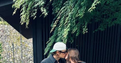 저스틴 비버 임신 6개월 ♥헤일리 D라인 공개 파격 노출 [oh Llywood]