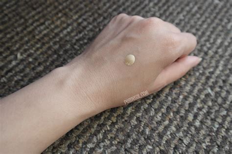 PETITE-SAL: Review: Bourjois Healthy Mix Foundation in 53 Light Beige