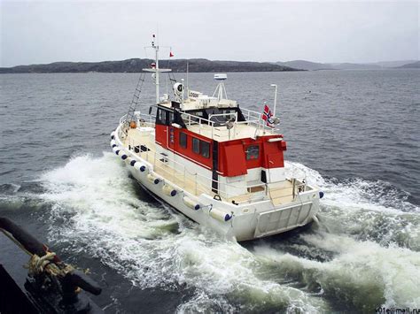 کشتی تفریحی کوچک