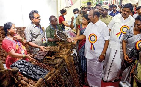 மகளிர் சுய உதவிக் குழுக்களுக்கு ரூ25 ஆயிரம் கோடி கடன் பெற்றுத் தர
