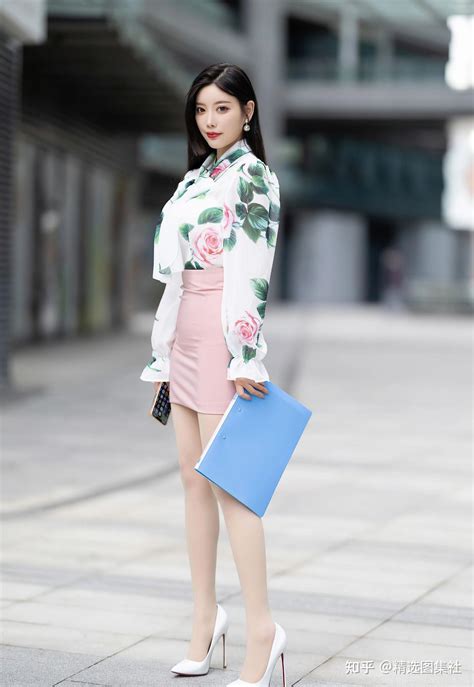 秀人杨晨晨甜美名媛风格 知乎