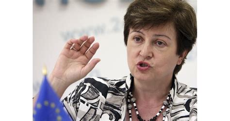 Брюксел праща 10 000 доброволци по света