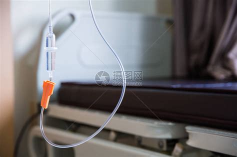 输液泵或生理盐水静脉IV滴注高清图片下载 正版图片502892150 摄图网