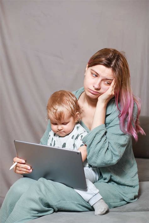 Ребенок сидит в телефоне что делать мудрым родителям