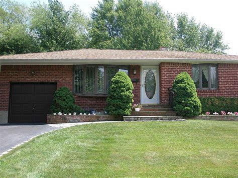 40 Donna Ln Commack Ny 11725 Zillow