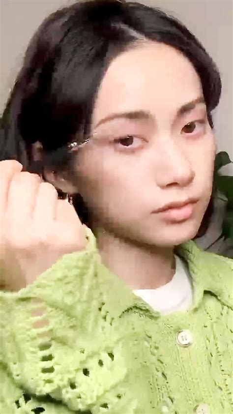 آموزش کشیدن خط چشم انیمه ایکاسپلیپارت1