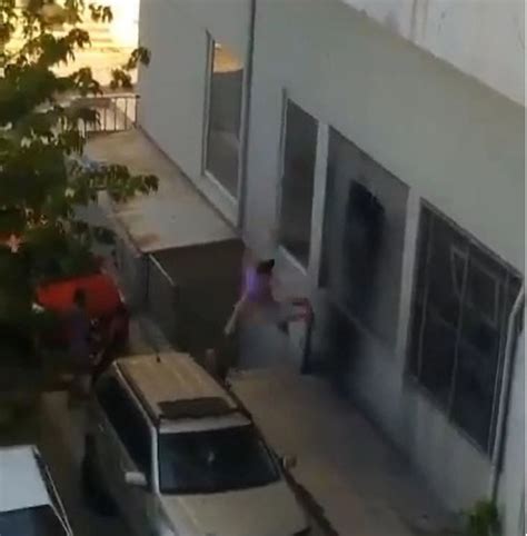 ပြန်ပေးဆွဲသမားလက်ထဲမှလွတ်မြောက်ရန် ပေ ၃၀ အမြင့်ရှိသော အဆောက်အဦးပေါ်က ခုန်ချခဲ့တဲ့ အသက် ၁၉ န