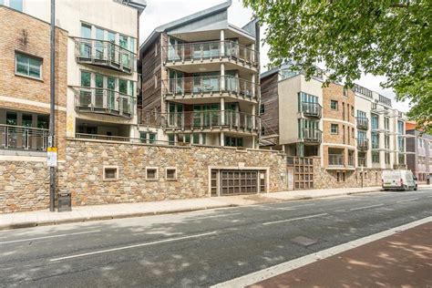 Leading Edge Bristol Bs8 1 Bed Flat For Sale £300 000