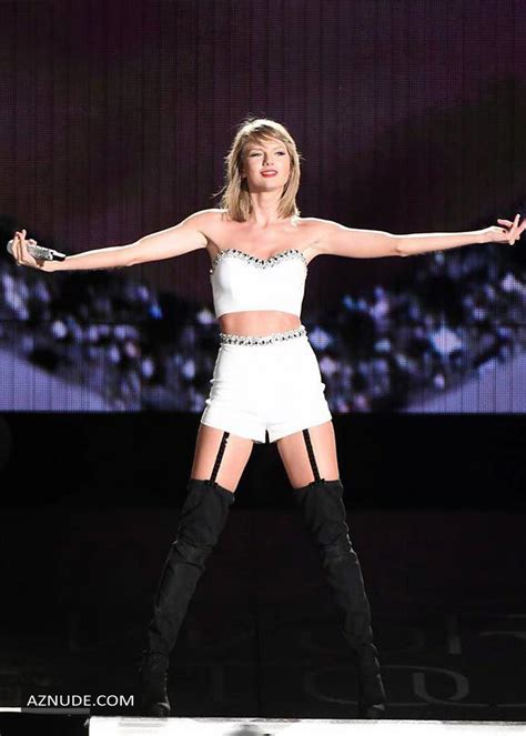 Taylor Swift Sexy Photos Collection Aznude