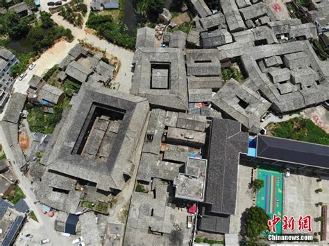航拍江西赣南客家围屋燕翼围造型独特