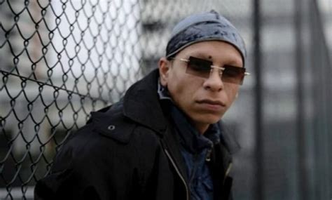 دانلود موزیک الفاتحه یانگ صادن متن بت کلونی