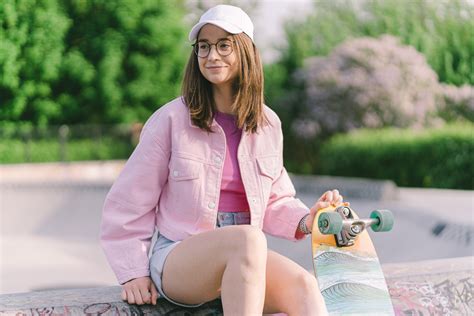 Girl Wearing Tiny Shorts Photos Download The Best Free Girl Wearing