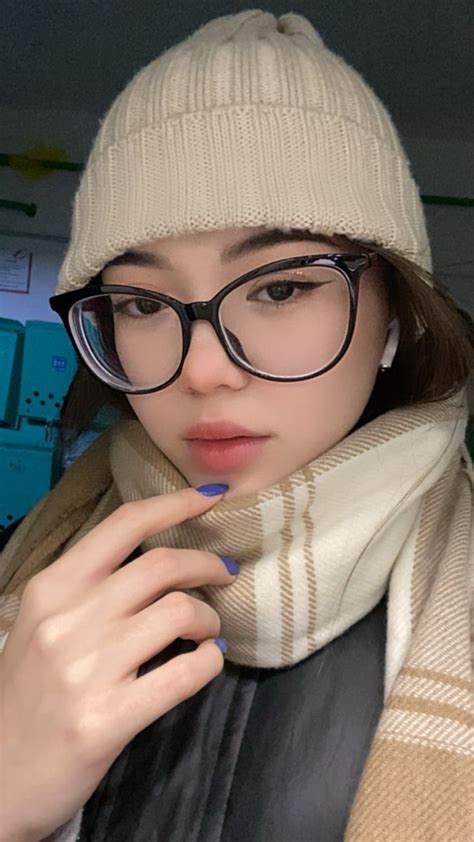 Pin De Bobby Laurel En Gwg Girls With Glasses Gafas