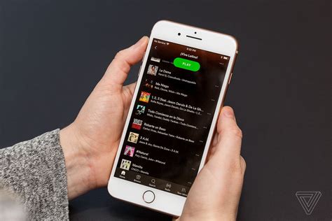 Spotifys Repeat Button Is Coming Back To A Songs Now Playing Page The Verge