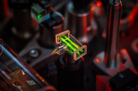 Squeezing An Optical Atomic Clock Into A Briefcase Ieee Spectrum