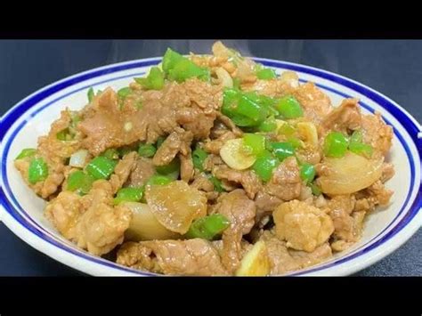 青椒炒肉是先炒青椒還是先炒肉教你一招學會全家誇你是大廚一畫美食 青椒炒肉 青椒 肉 Videos 享受空間 Gan