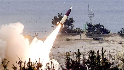 Конгрессмены предложили Байдену передать Украине дальнобойные Atacms Новости мира Известия