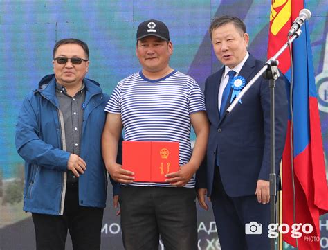 Далан жилийн түүхтэй усан замын тээврийнхэн буюу далайчид баяраа тэмдэглэв