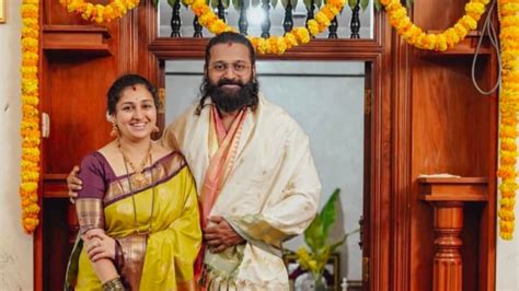 Pragathi Shetty Rishab Shettys Wife Kantaras Backbone And Their Viral Selfie Love Story