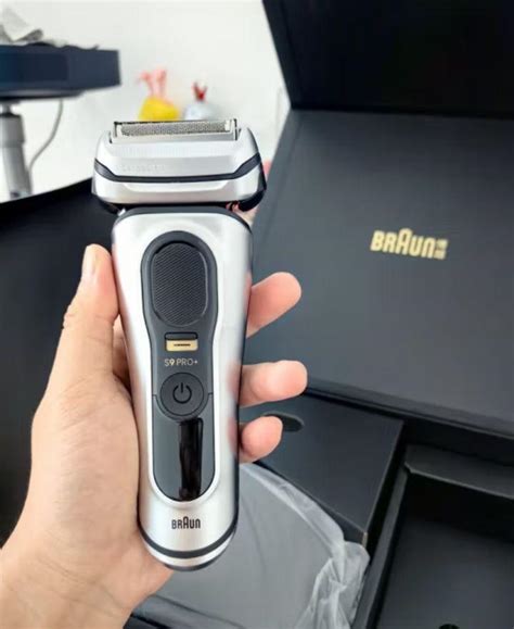 同价位下，博朗和松下剃须刀哪个更好，使用过程中刀网内不掉胡渣？ 知乎