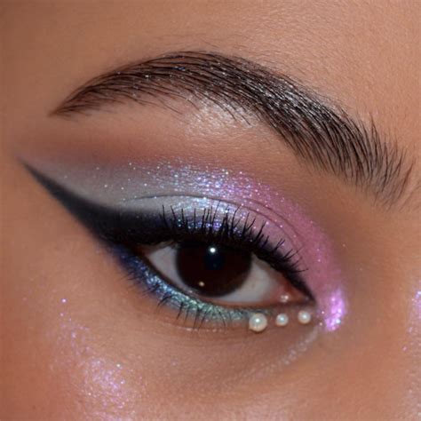 20 Christmas And Holidays Makeup Ideas Milky Way And Pearls