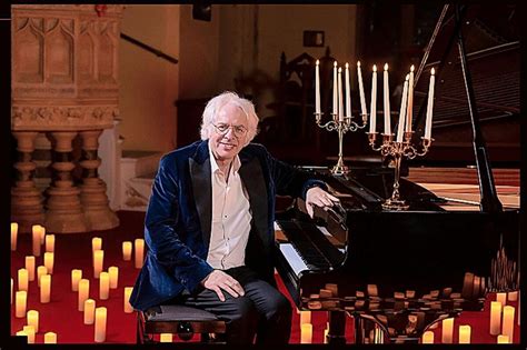 Megan Ruby Walsh Joins Pianist Mcnamara And Violinist Rafter For Christmas Candlelight Concert