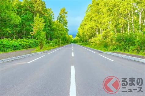 道路の「センターライン」ルール覚えてる？ 白・黄色は追い越しできる？ 実線・破線の違いとは？ くるまのニュース