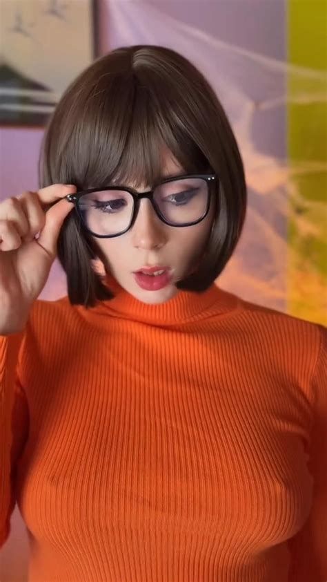 Velma And Daphne From Scooby Doo By Sweetie Fox Cosplay Beautiful Women Velma Cosplay