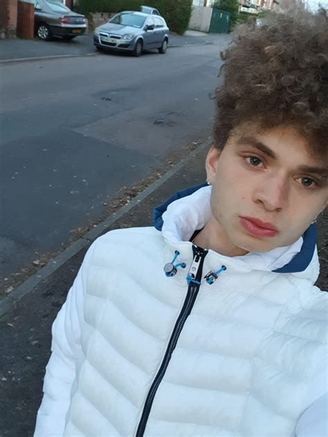 Long Time No Post And Its A Fully Clothed Pic Scrolller
