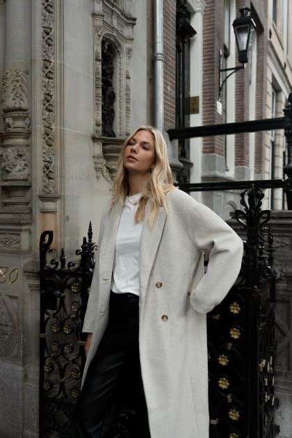 Model Ramona M from Köln Modelagency Model Ramona M from Köln Modelagency