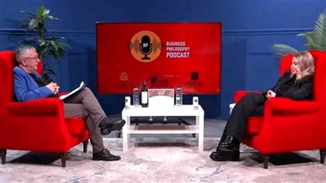 Monica Munteanu Despre Deepfake Spectrele Narcisismului în Comunicare