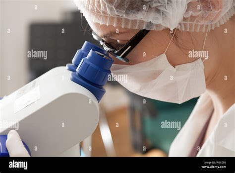 Polarizing Microscope Hi Res Stock Photography And Images Alamy