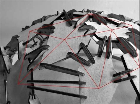 E 0 The Red Lines Denote The Delaunay Triangulation To Obtain The Download Scientific Diagram